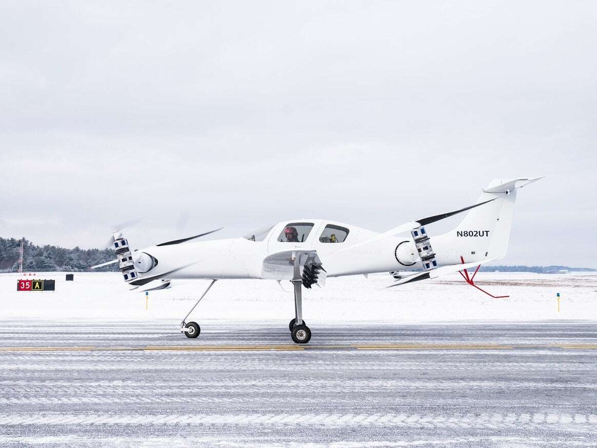 Snow can't stop the Edward Scisorhands of flying cars.